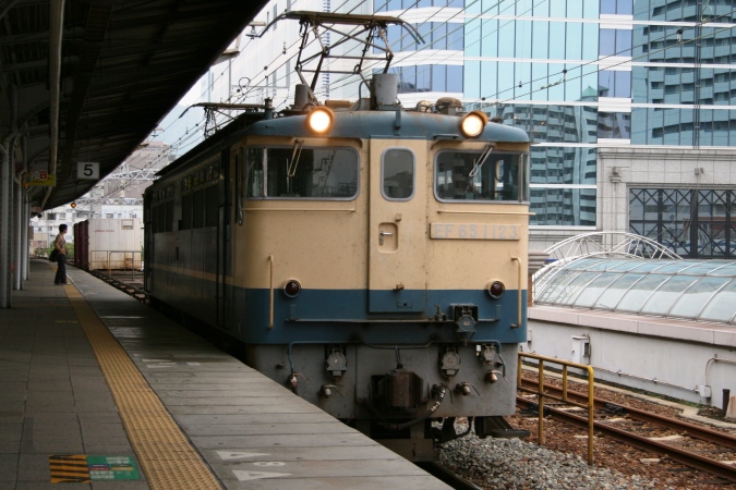 EF65－1123(関→岡) - 特集：21世紀になっても活躍する標準直流電気機関車「EF65形」